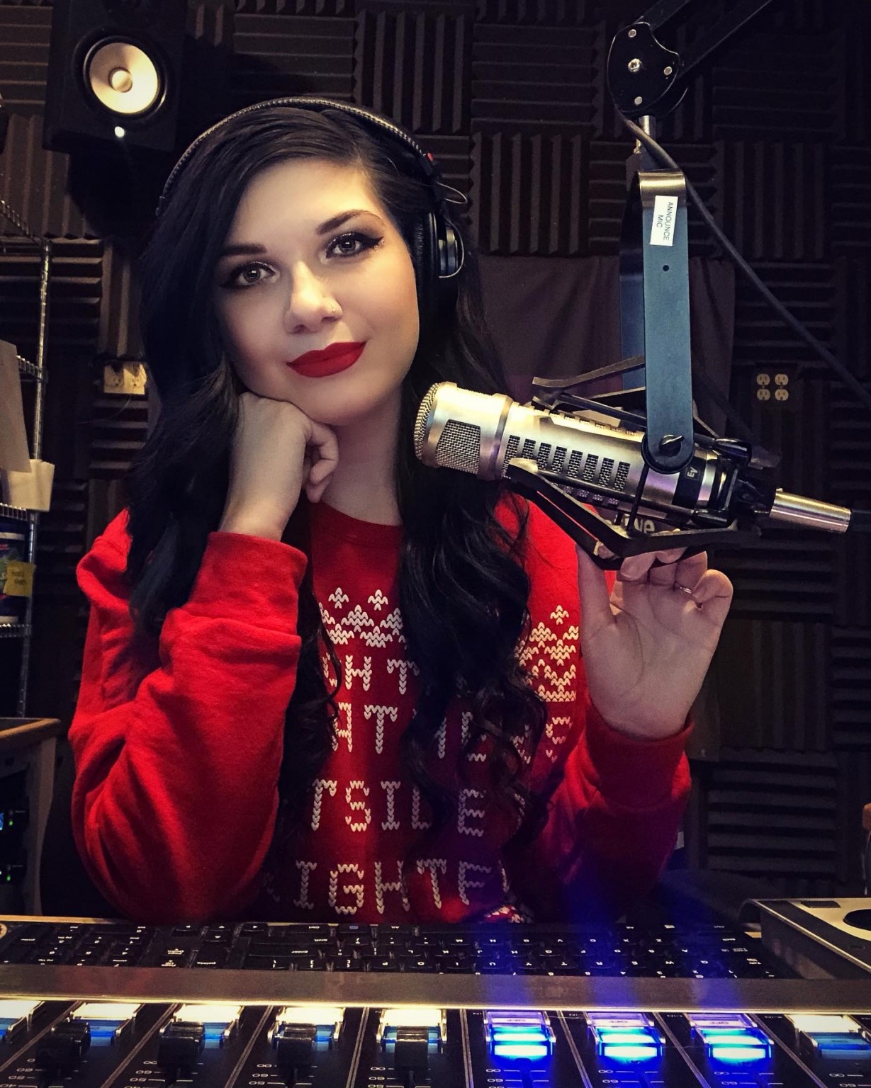 Emily Nixx - 94.3 KILO