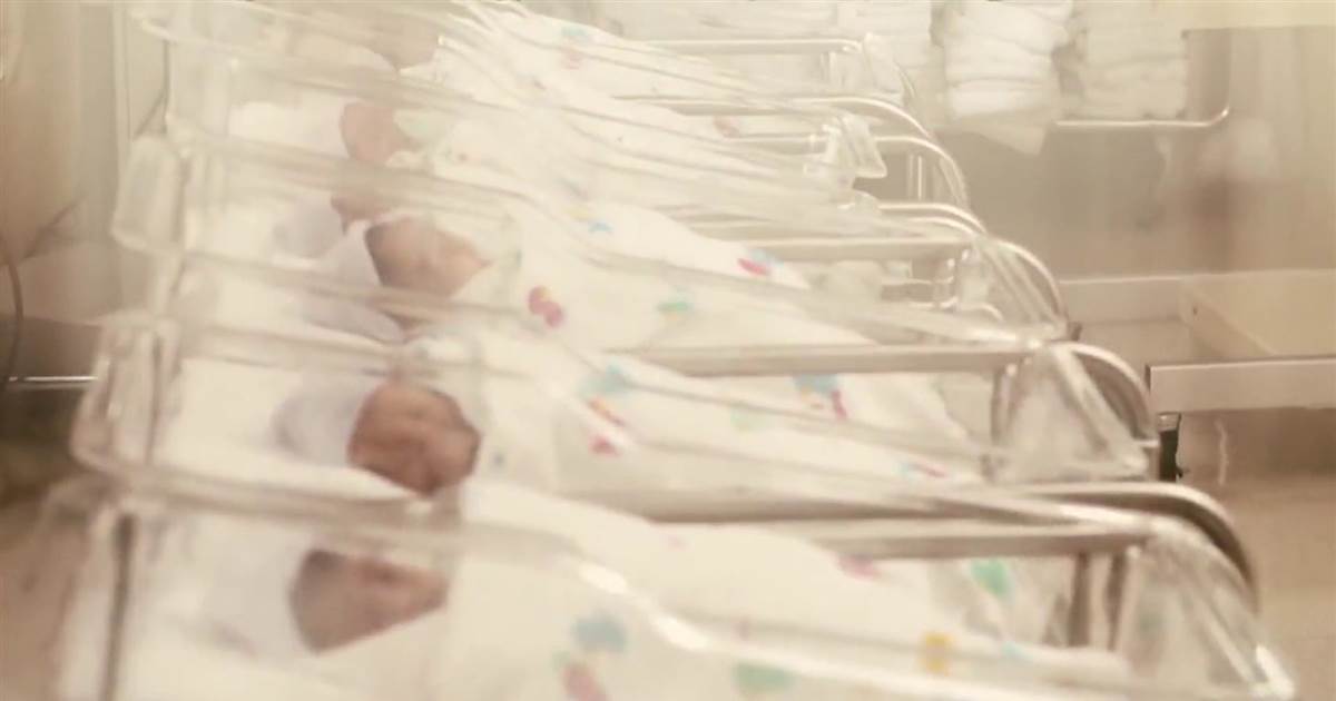 Woman gives birth to babies who don’t belong to her after shocking IVF ...