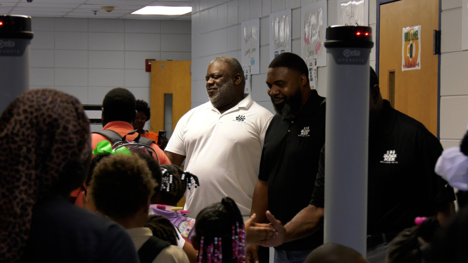 First day of school at Bruce Elementary features mentorship from 100 ...
