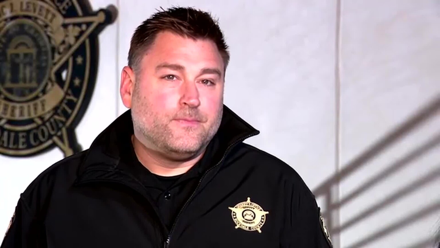 Convicted felon escapes custody after high-speed chase and PIT maneuver ...