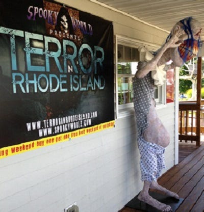 Spooky World Hiring Actors