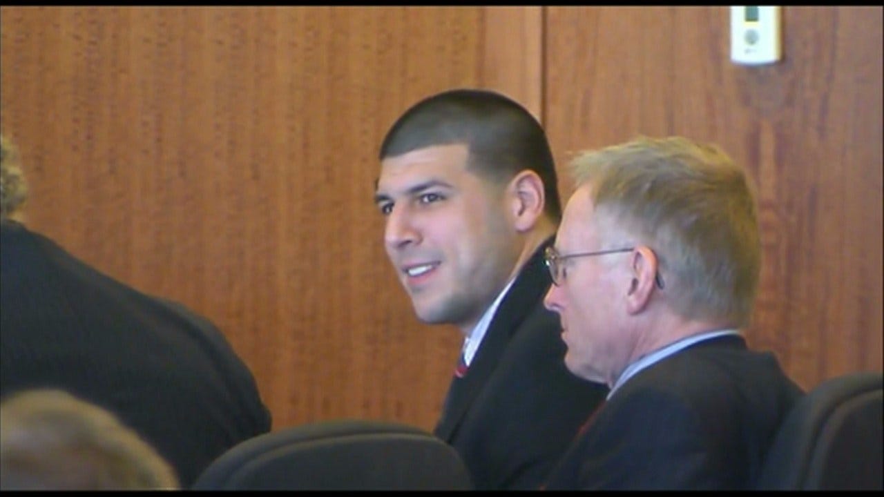 Judge allows Hernandez's mother, fiancee to attend trial