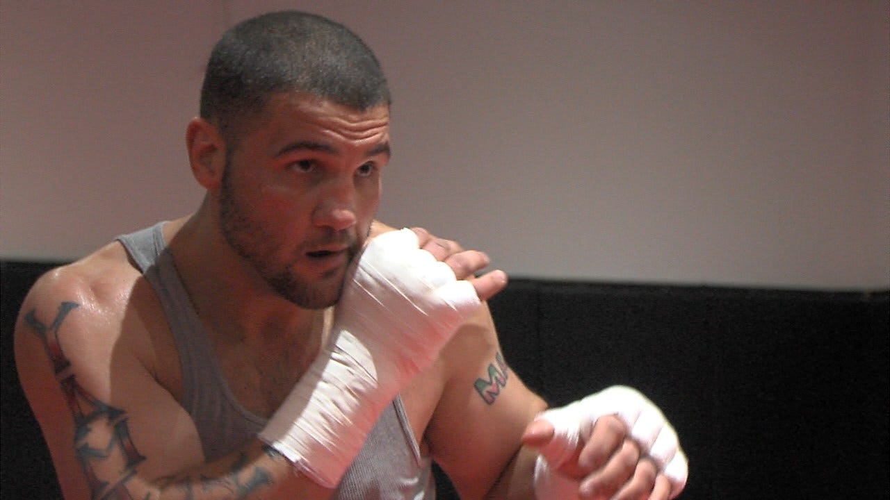 Peter Manfredo Jr. Hopes Boxing Comeback Can Help Support His Fa