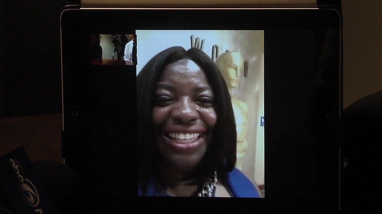 Deloris Grant reacts to sister Viola Davis' win