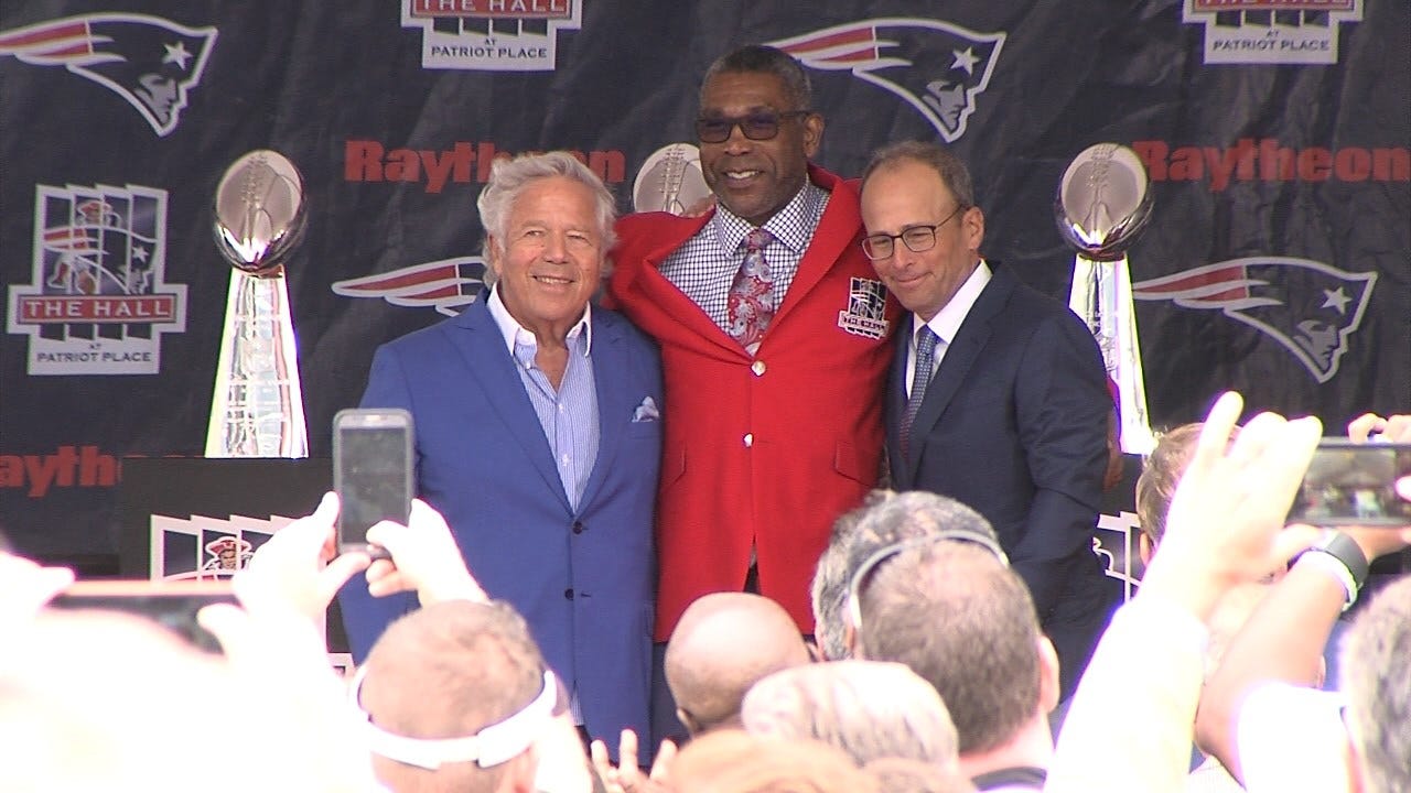 Raymond Clayborn Inducted Into Patriots Hall of Fame