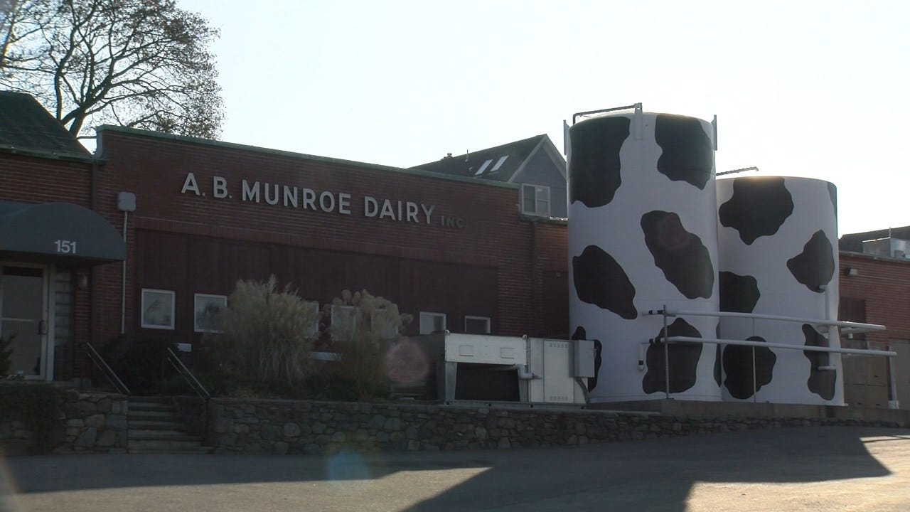 New ownership for Munroe Dairy
