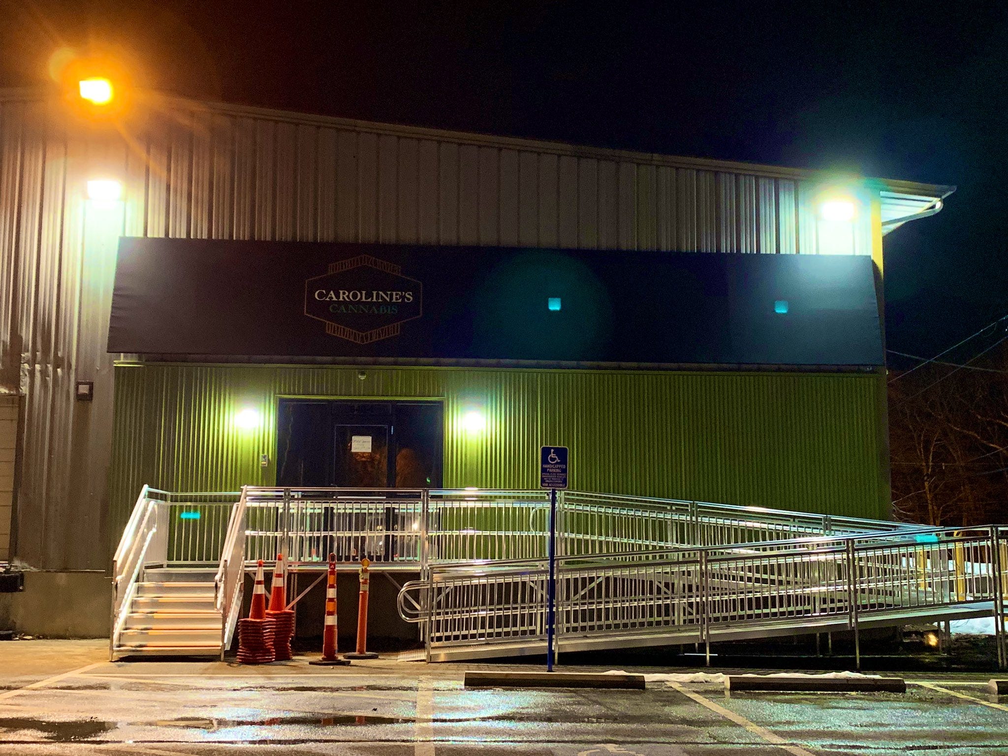 Recreational pot shop opens in Uxbridge