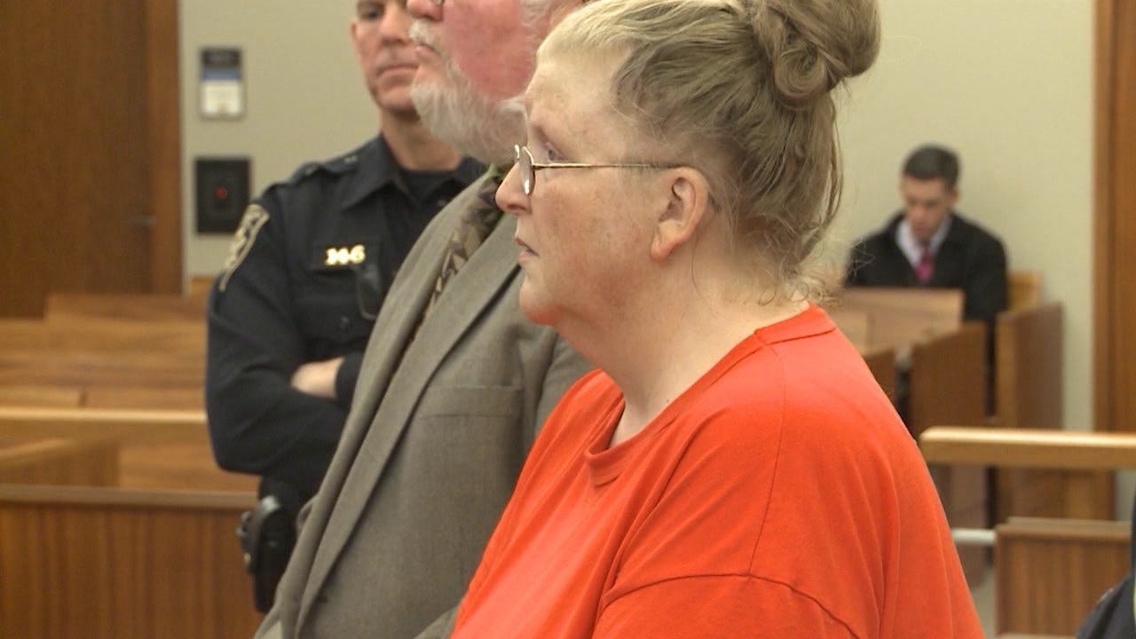 Warwick woman charged with manslaughter in death of adoptive dau