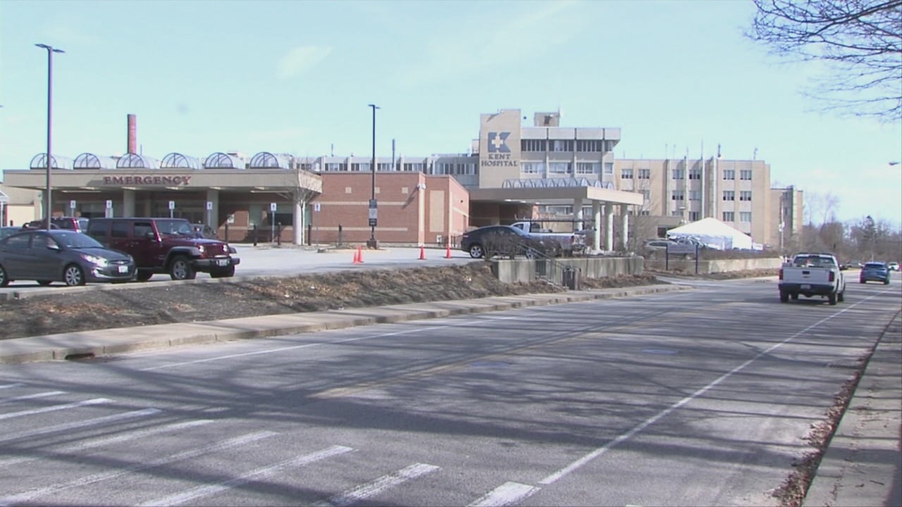 Federal emergency medical personnel begin arriving in Rhode Island | ABC6