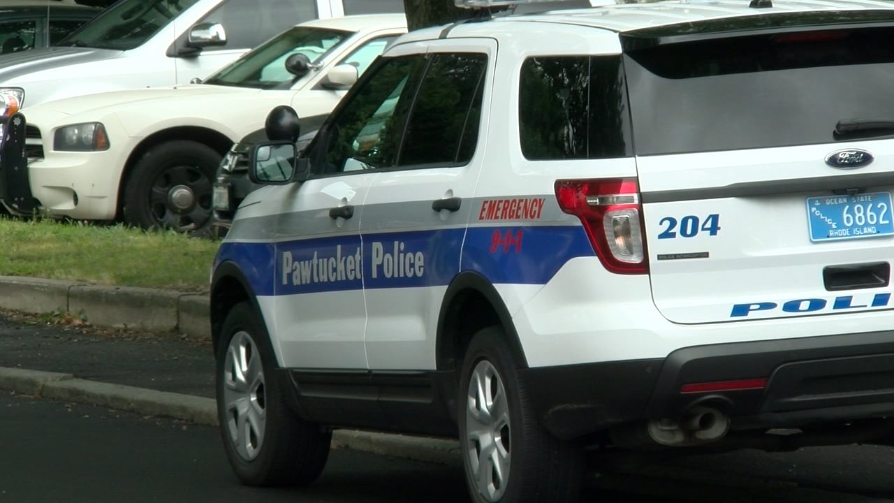 Pawtucket police cruisers blare Mayor's "stay at home" message ...