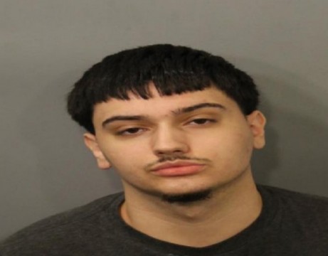 Fall River man arrested for illegal drug and firearm possession | ABC6