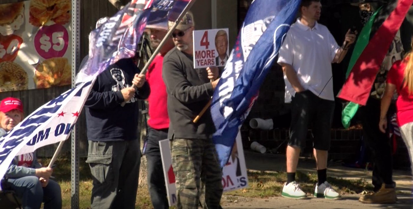 Dozens gather in Fall River for Back the Blue stand out | ABC6