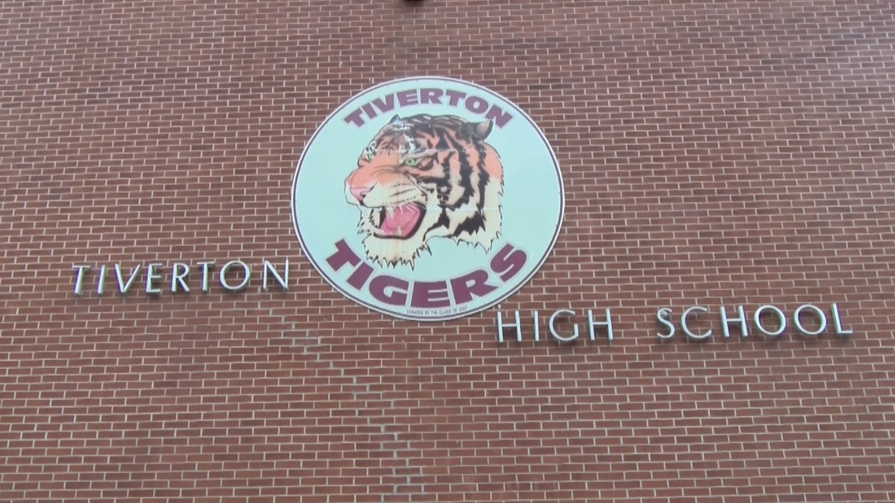 Tiverton High School student tests positive for COVID-19 | ABC6