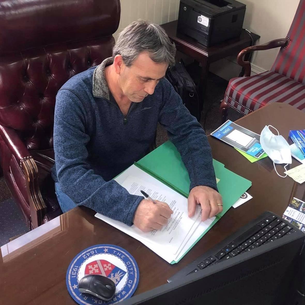 New Warwick Mayor starts week by accidentally pulling over a police ...