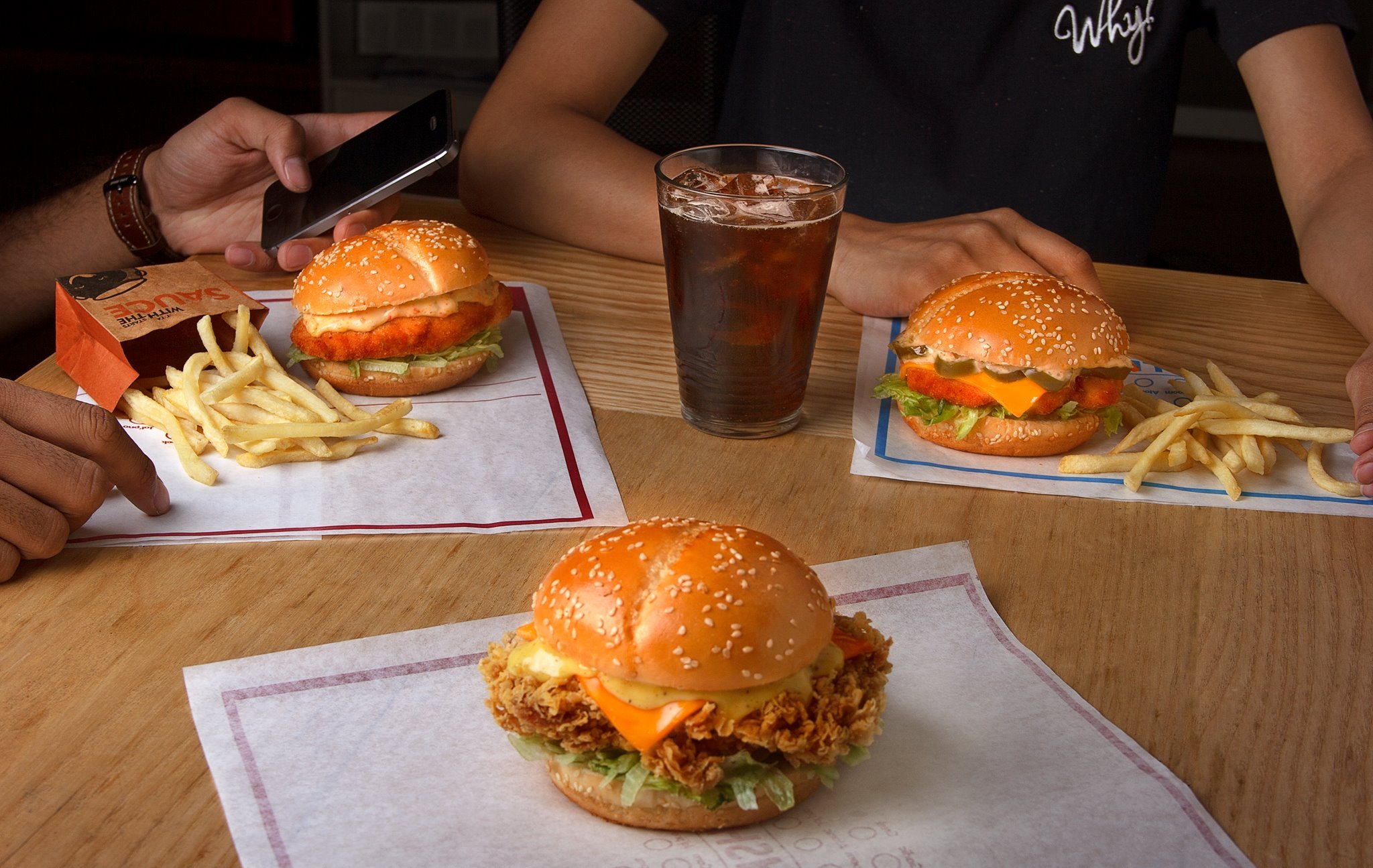 Pakistan police allegedly detain restaurant staff after being refused ...