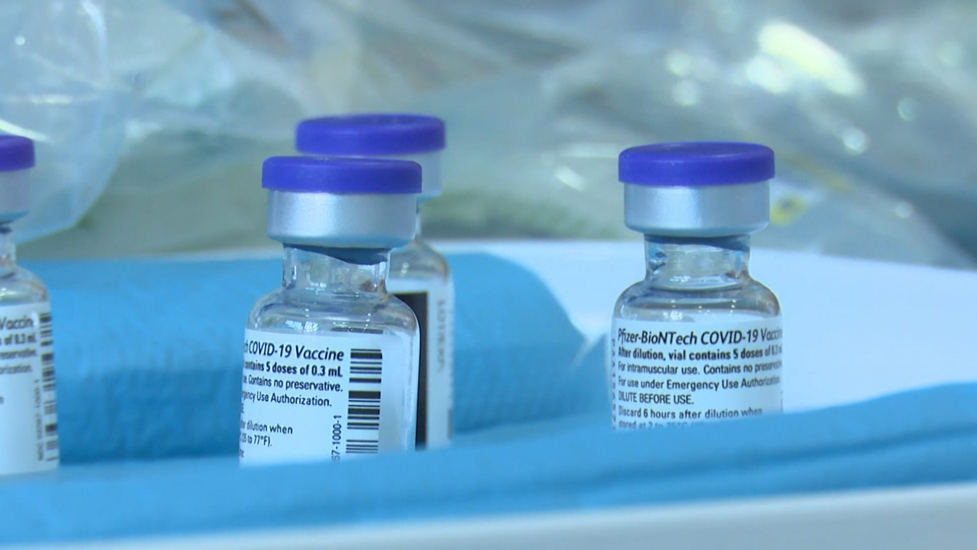 More Americans getting vaccinated following full FDA approval of Pfizer ...