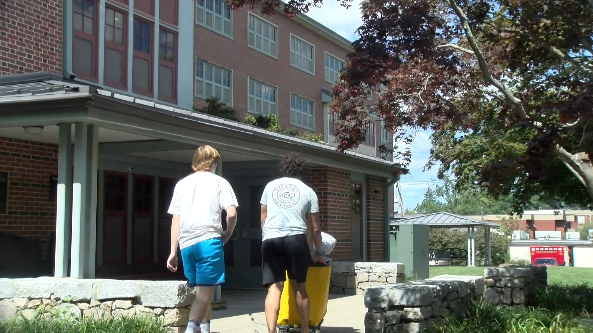 URI students head back to campus, hope for a normal school year | ABC6