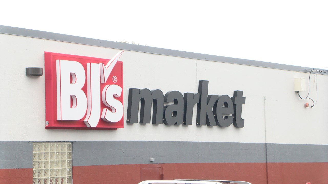 First BJ's Market opens in Warwick | ABC6