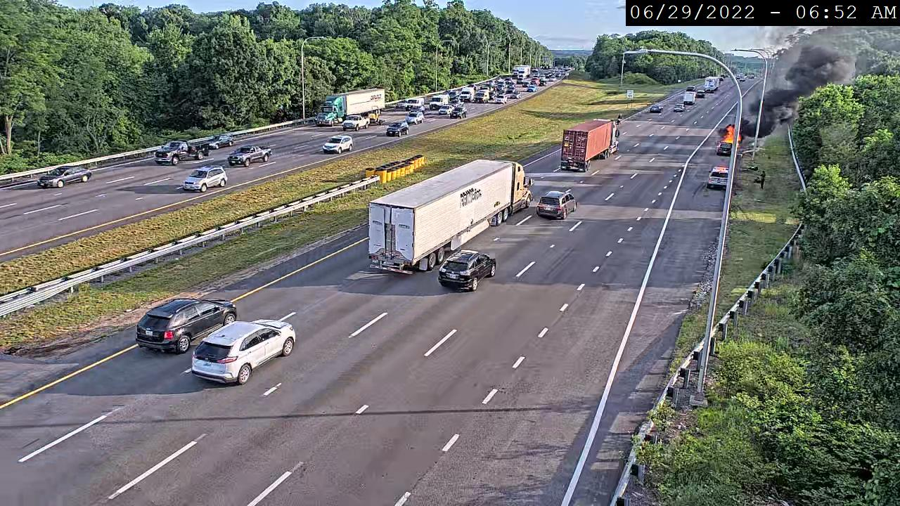 Car catches fire on Interstate 95 south in Warwick | ABC6