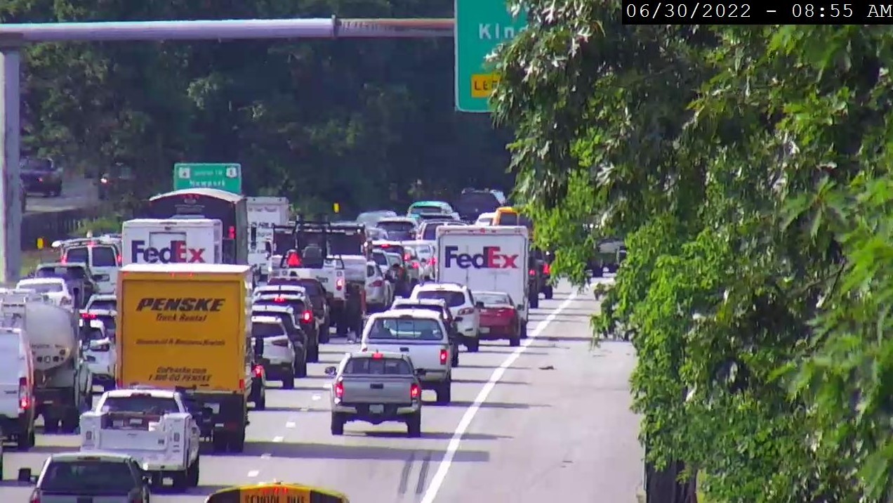 Crash causes traffic backup on Interstate 95 in East Greenwich | ABC6