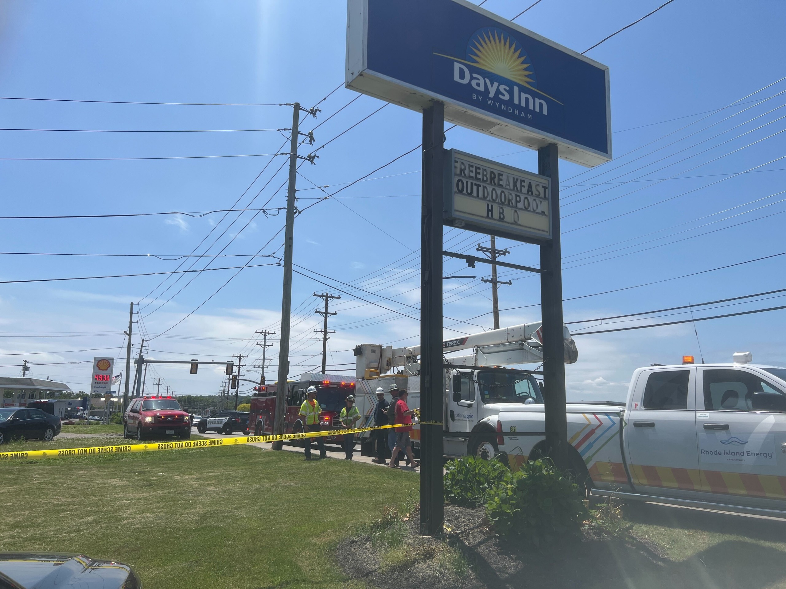 Firefighters battle flames in Middletown Hotel | ABC6