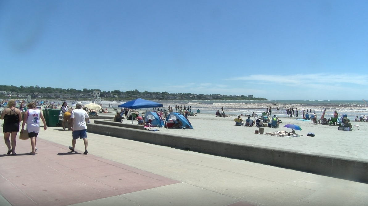 Department of Health recommends closing Easton's Beach for swimming | ABC6