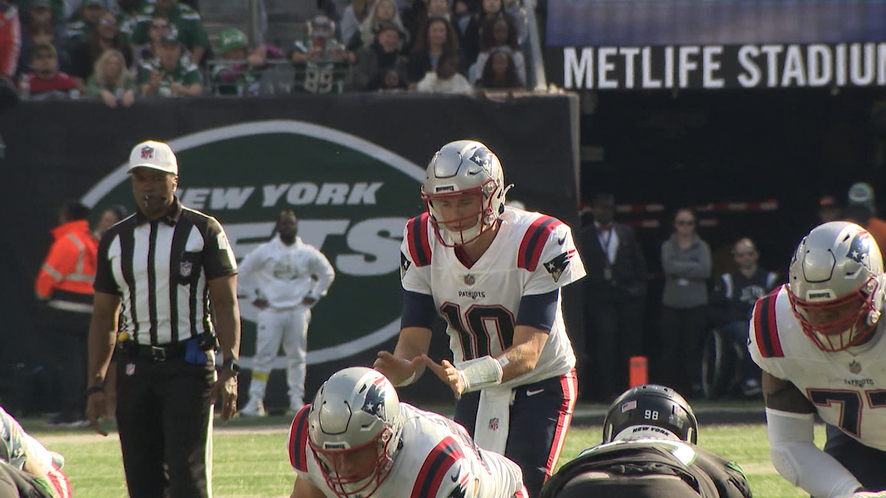 Patriots Coaching Staff Pleased With "Smart Football" From QB Mac Jones ...