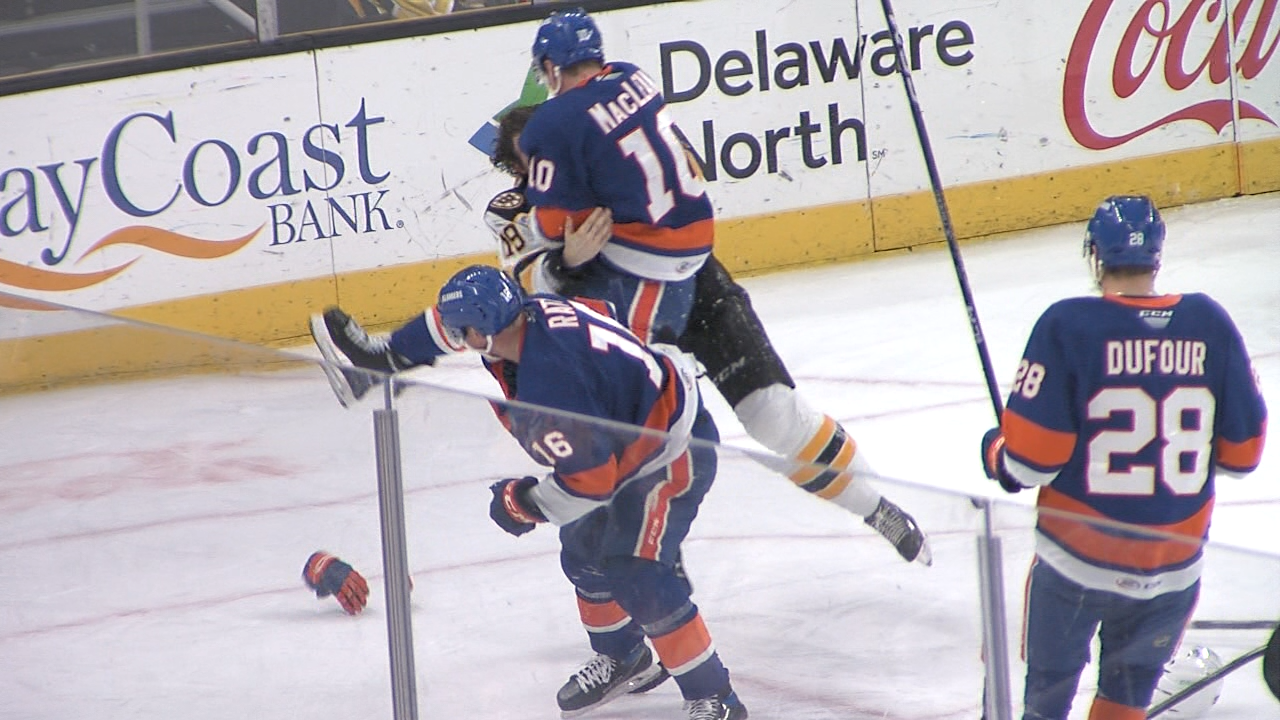 P-Bruins, Islanders Fight Throughout 5-2 Bridgeport Win | ABC6