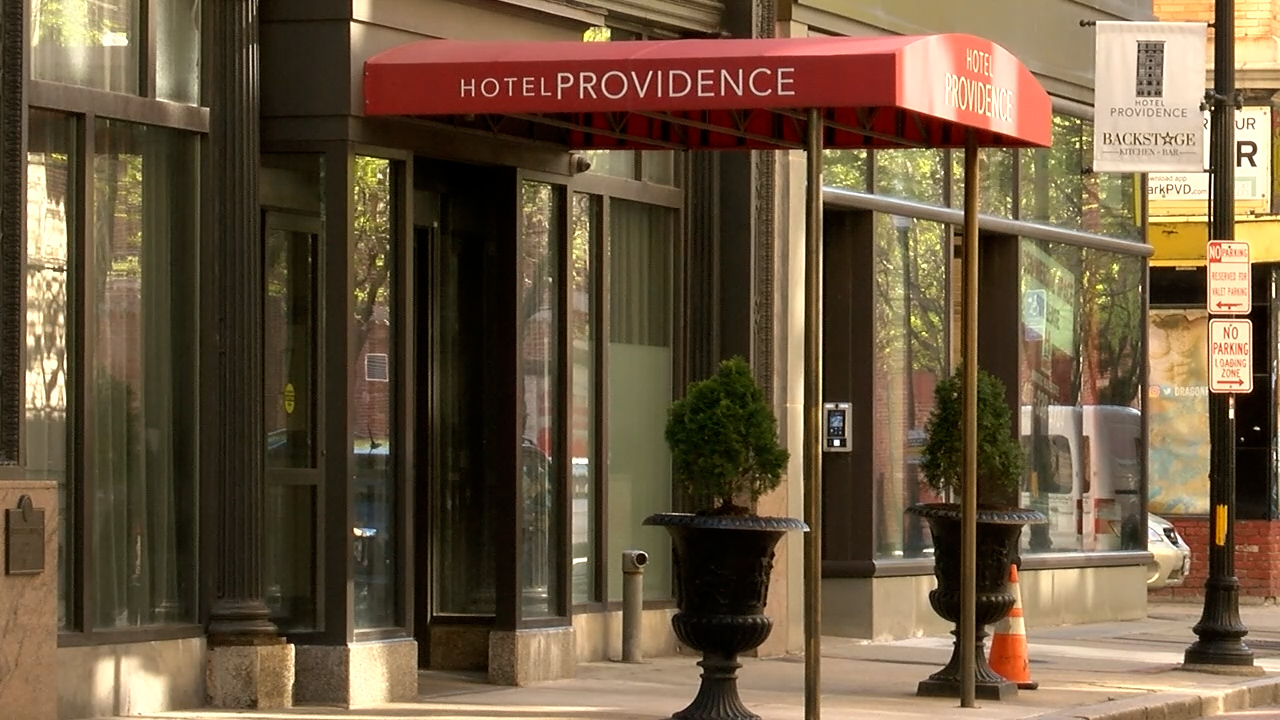 Hotel Providence once again offers free Christmas stays for family of ...