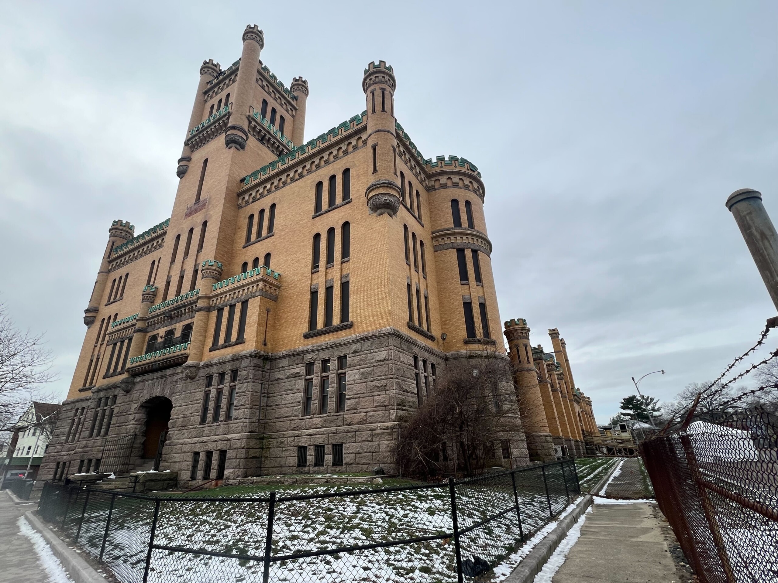 Department of Housing announces steps for Armory transition | ABC6