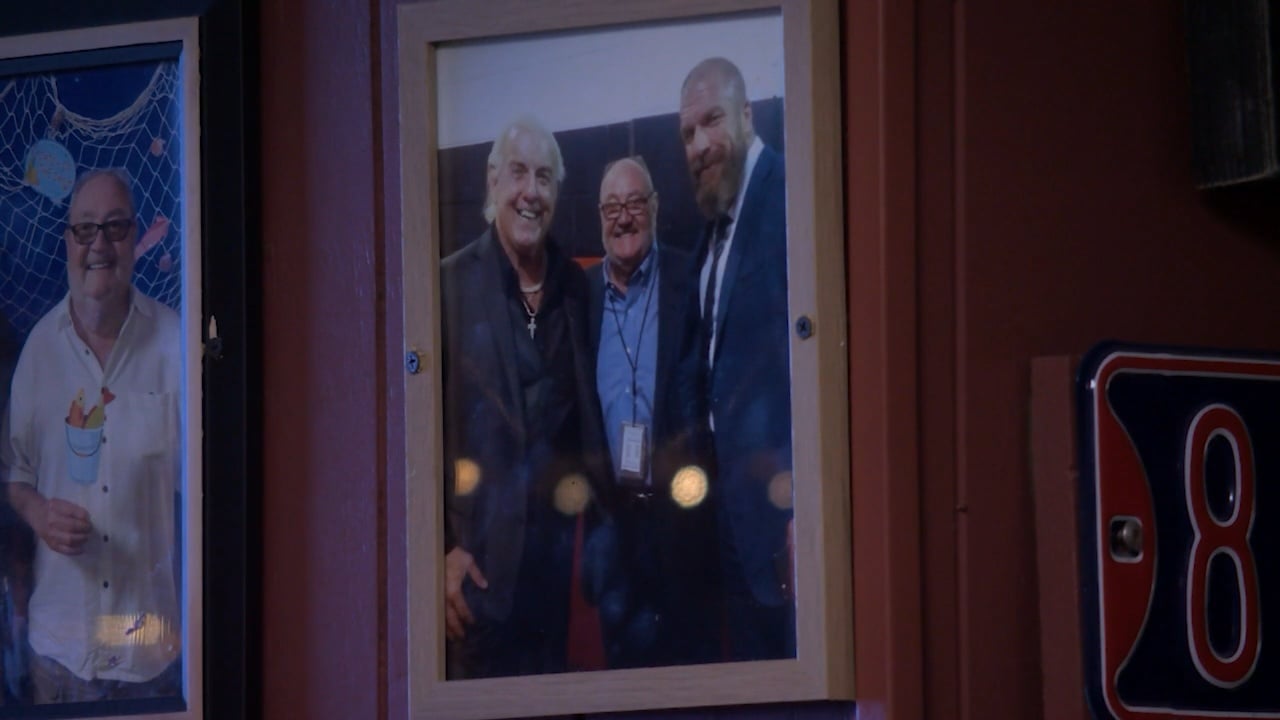 Friends and family remember Tim White as he is inducted to WWE Hall of ...