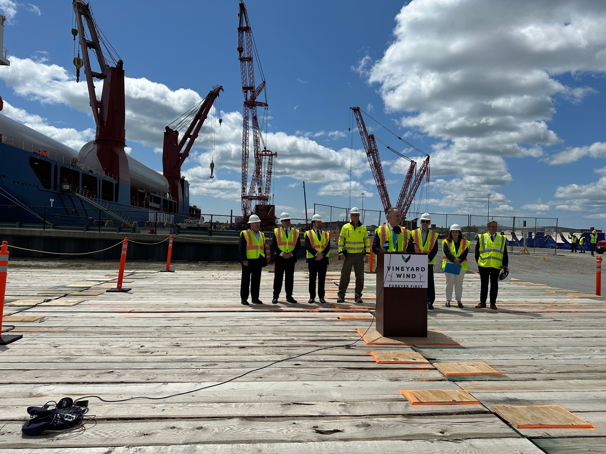 Vineyard Wind receives first turbine for New Bedford marine terminal | ABC6