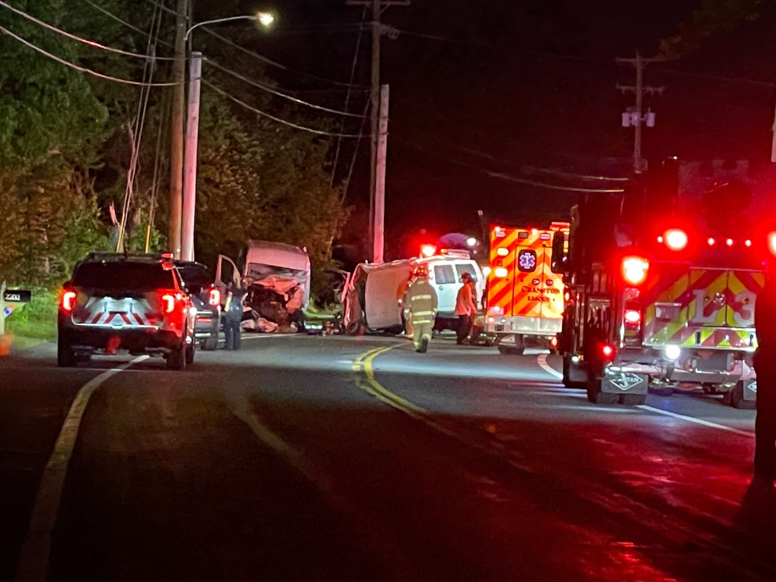 1 dead, 1 hospitalized after 2 vans crash head-on in Cranston | ABC6