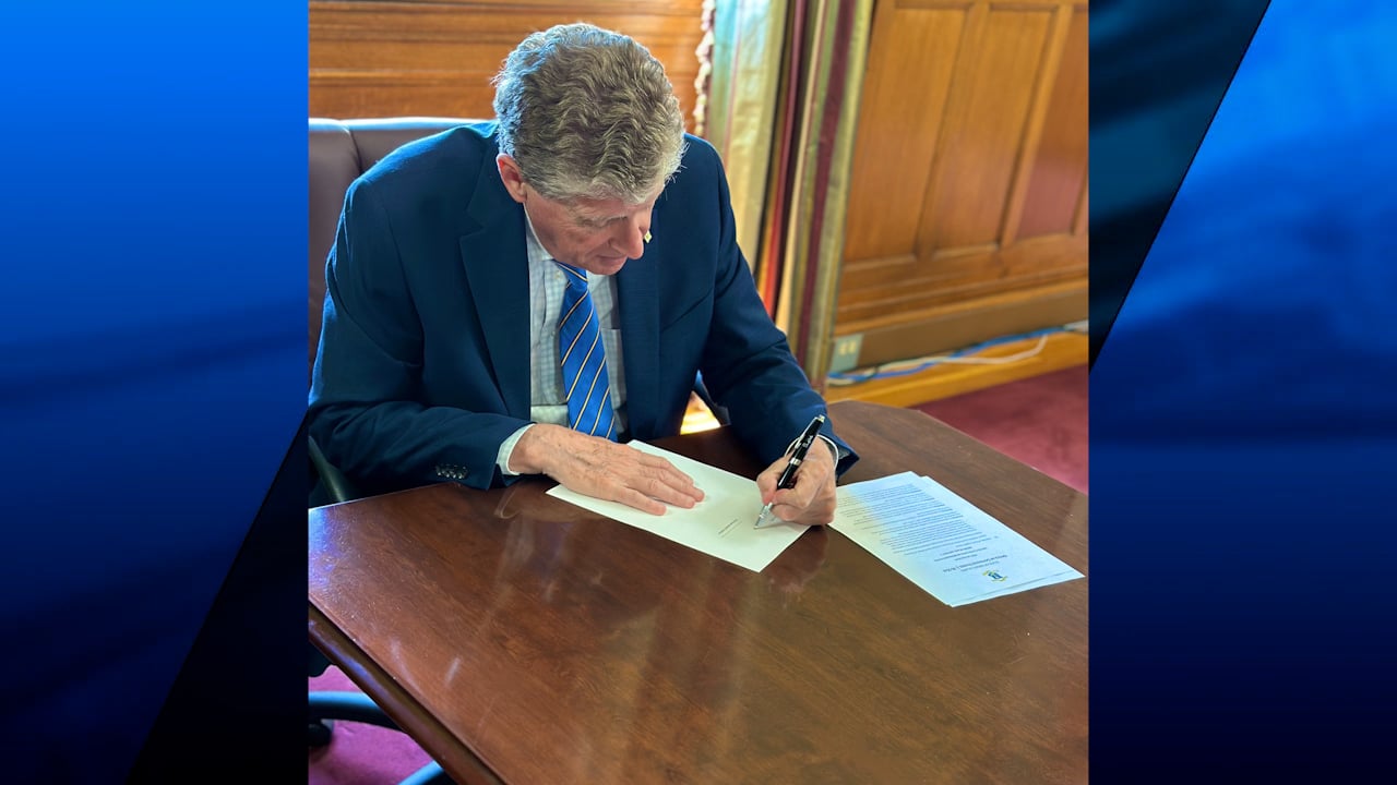 McKee signs executive order regarding nursing home staffing emergency ...