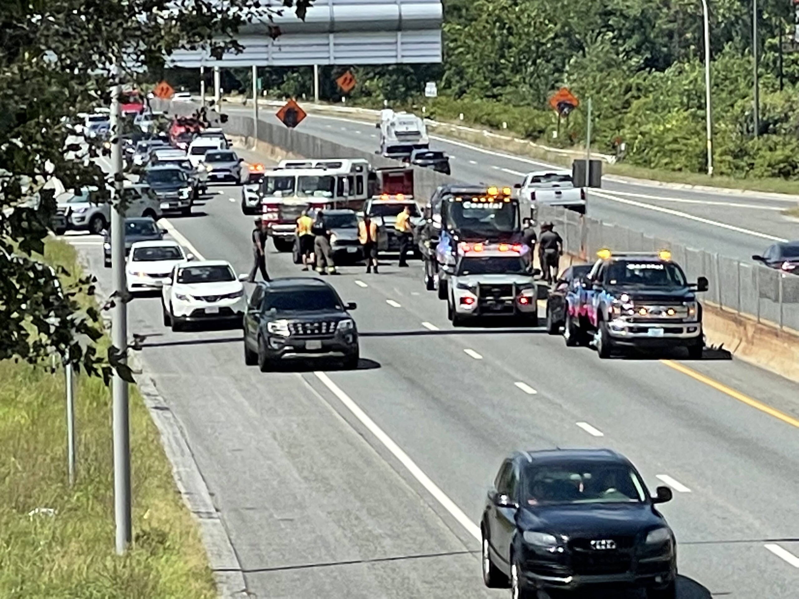 Crash blocks travel lanes on Route 146 in Providence | ABC6