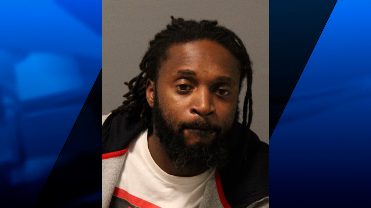 Fall River man faces DUI, gun charges after police search | ABC6