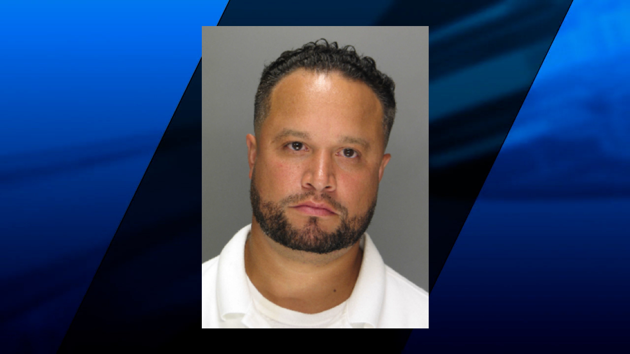 Driver charged after crashing into Warwick home | ABC6