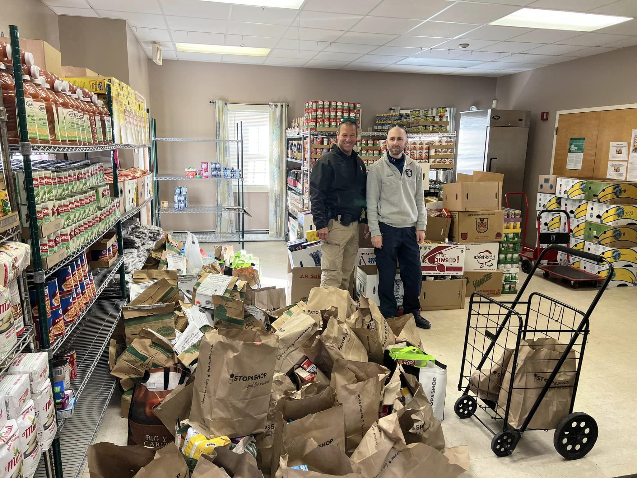 Westerly police collect more than 2,500lbs of food for local pantry | ABC6