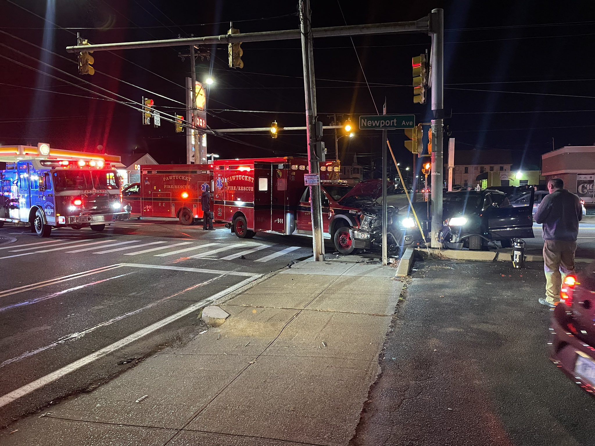 Pawtucket Fire vehicle involved in crash on Newport Avenue | ABC6