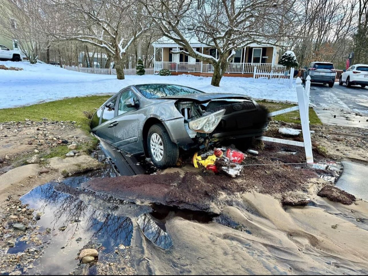 Van crashes into fire hydrant, sinks into ground | ABC6