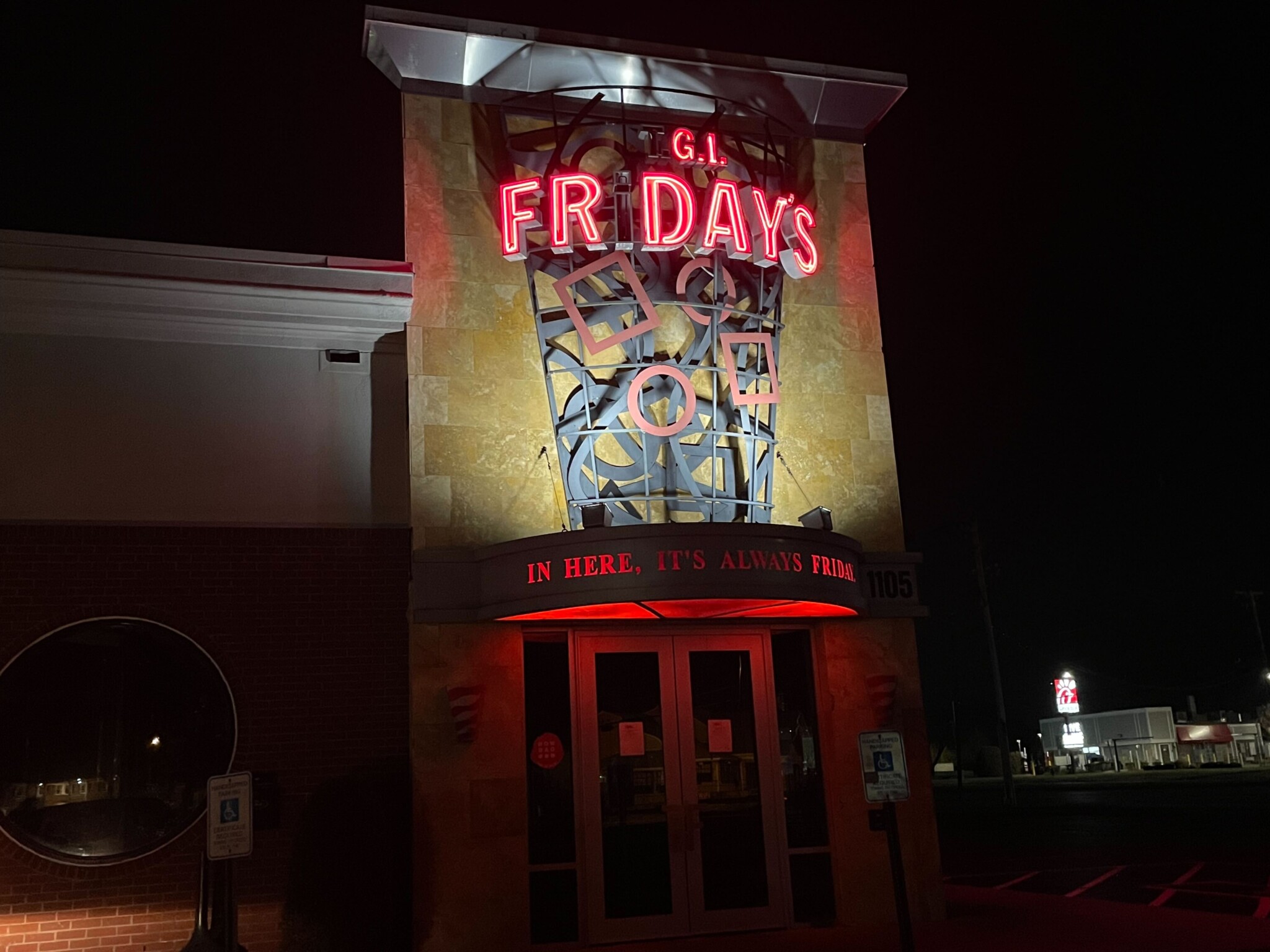 TGI Fridays in Seekonk announces sudden closure | ABC6