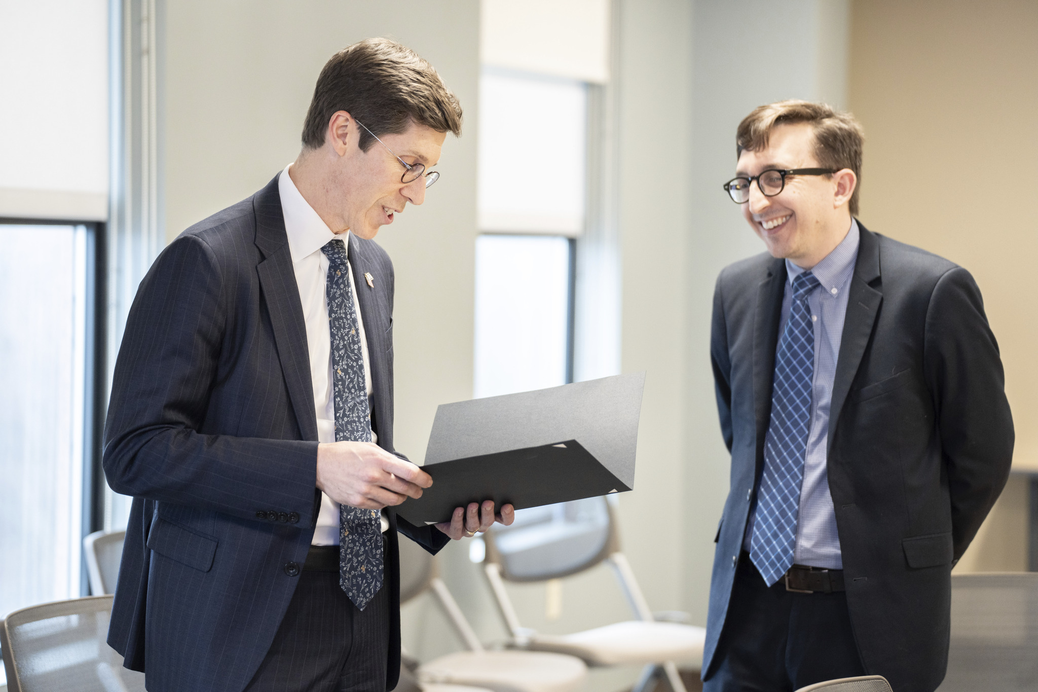 Mayor Smiley awards local Jeopardy champion with Citizen Citation | ABC6