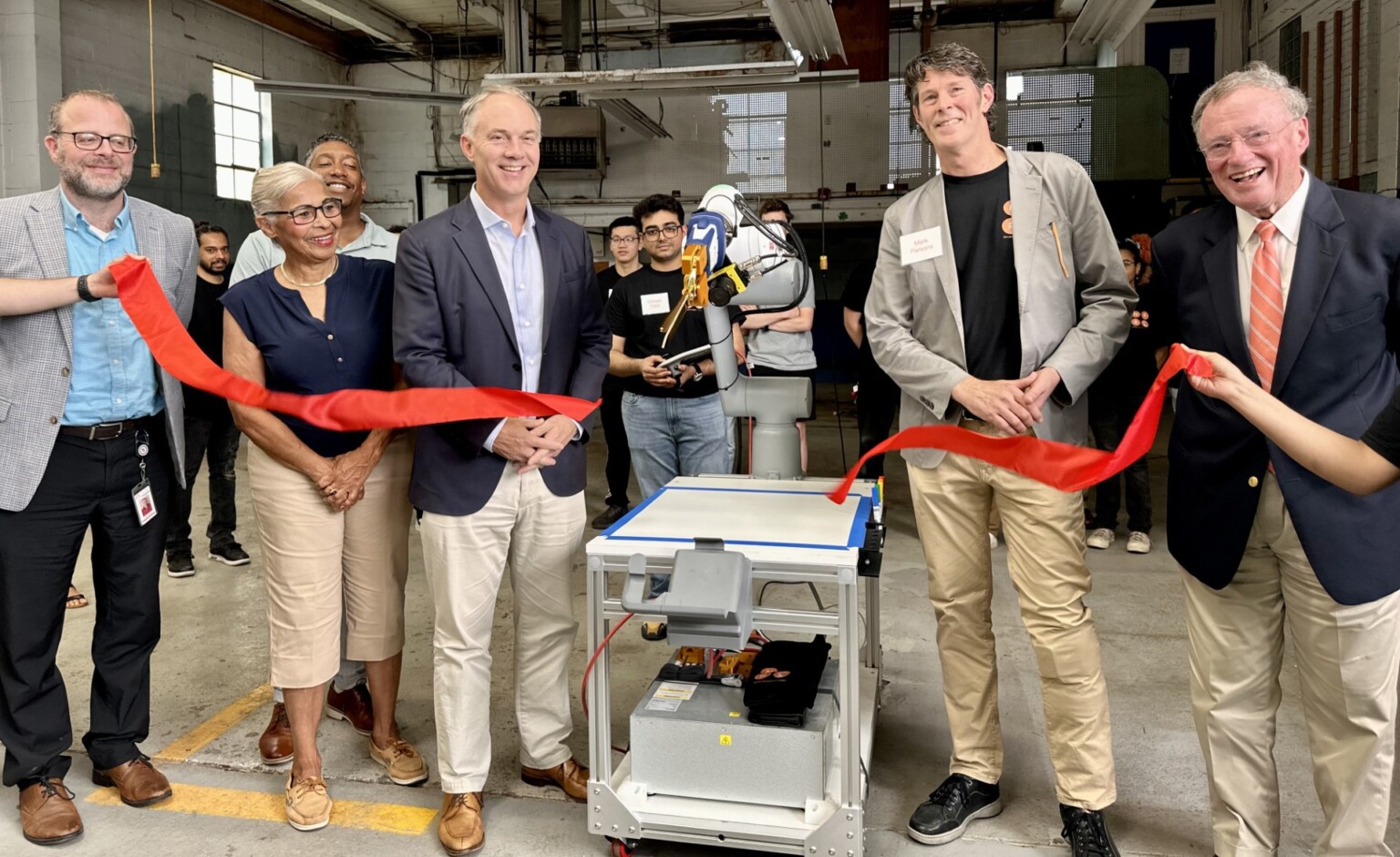 Ribbon cut on robotics nonprofit in New Bedford | ABC6