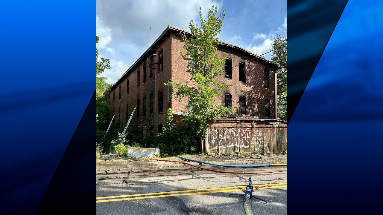 Abandoned building in Taunton catches fire | ABC6