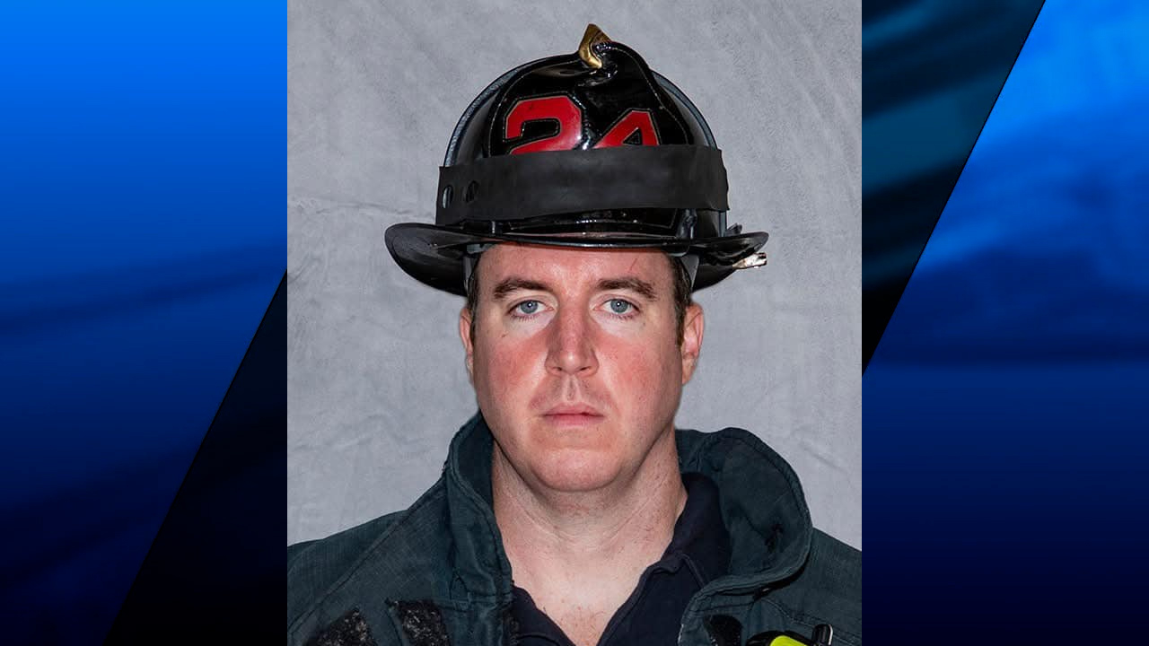 Boston Fire Lieutenant dies | ABC6