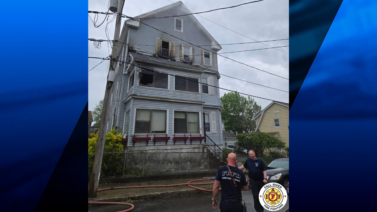 Firefighters battle multi-family house fire in Fall River | ABC6