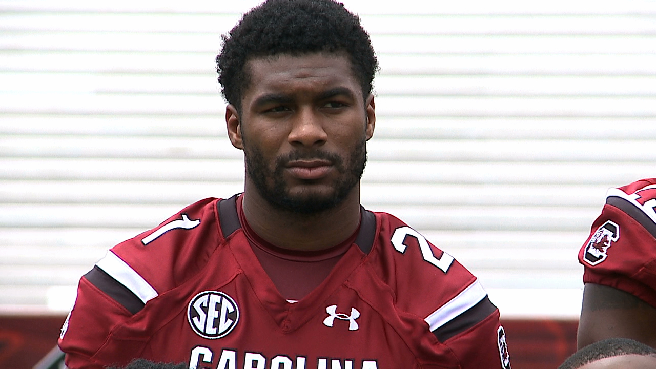 Roberts Leaves USC Football Program - ABC Columbia