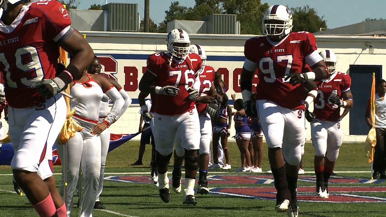 sc-state-football-entrance-jpeg_bim.jpg - ABC Columbia