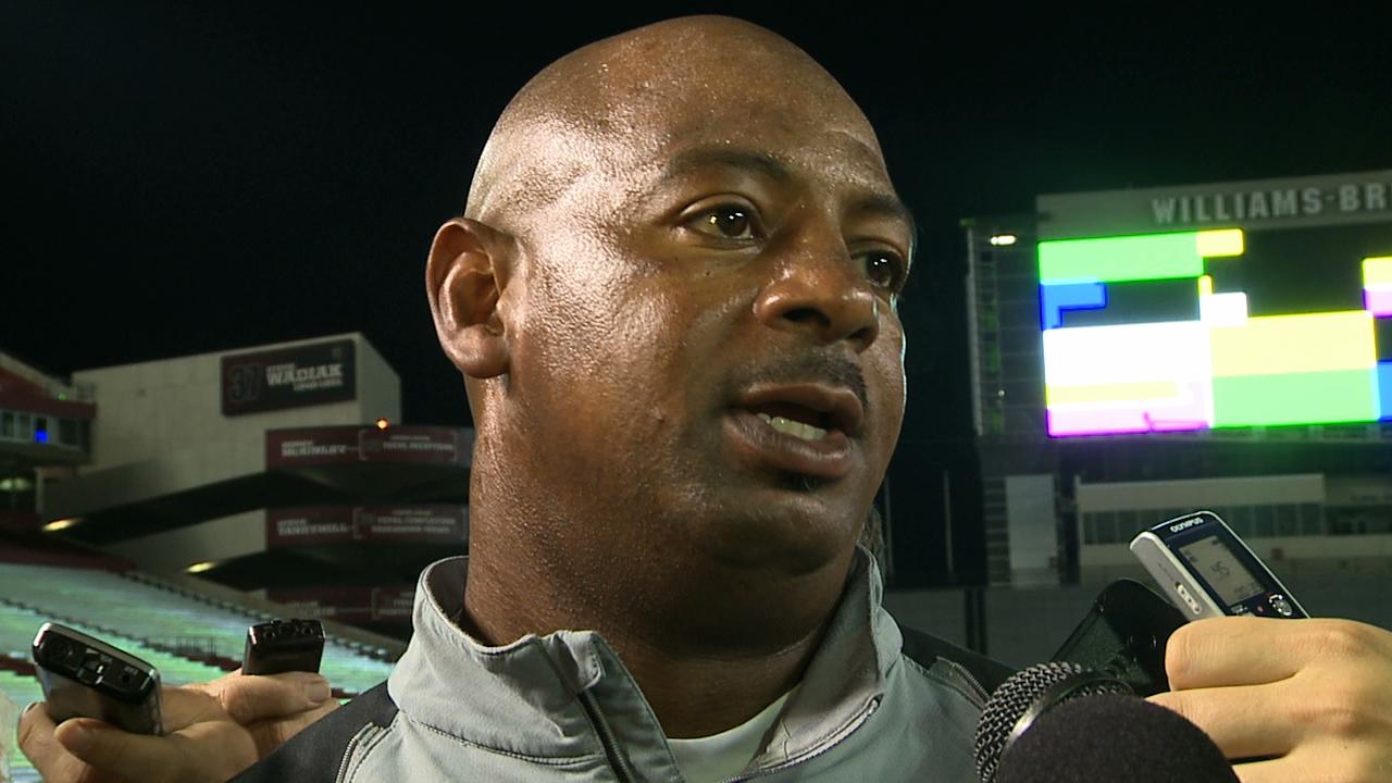 USC's Ward Expecting Big Things From Defense - ABC Columbia