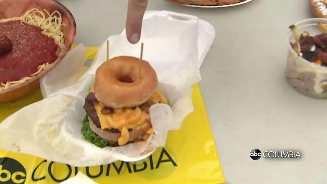 Fair Food : One Man Band Eating Contest with Tyler Ryan - ABC Columbia